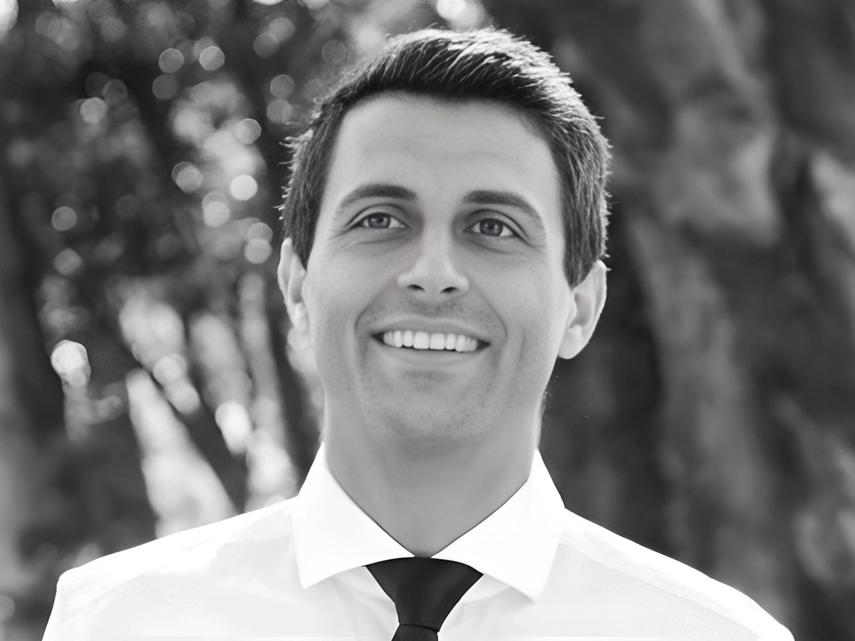 Arrash Yasavolian - People in crypto | IQ.wiki